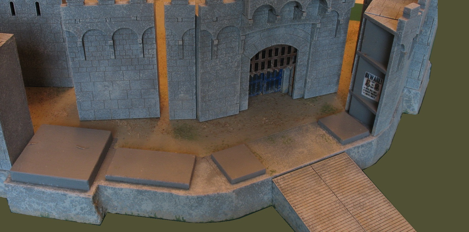 A 28mm Brain: 10mm Castle