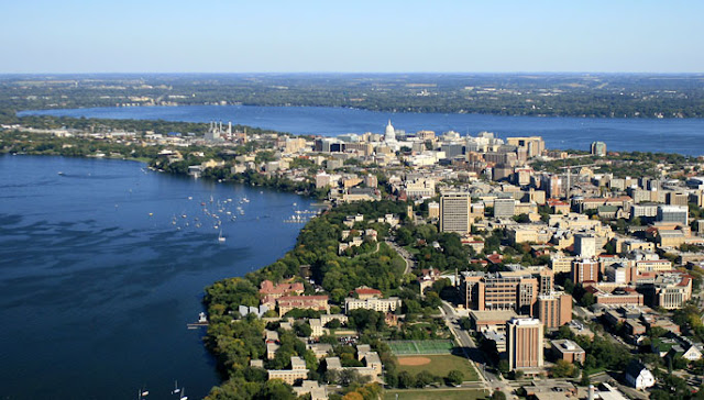 a muse bouche: Mad-Town