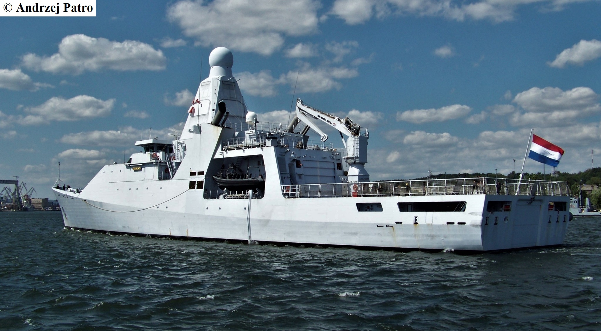 W obiektywie shipspottera czyli z migawką nad portową sadzawką: Z cyklu ...