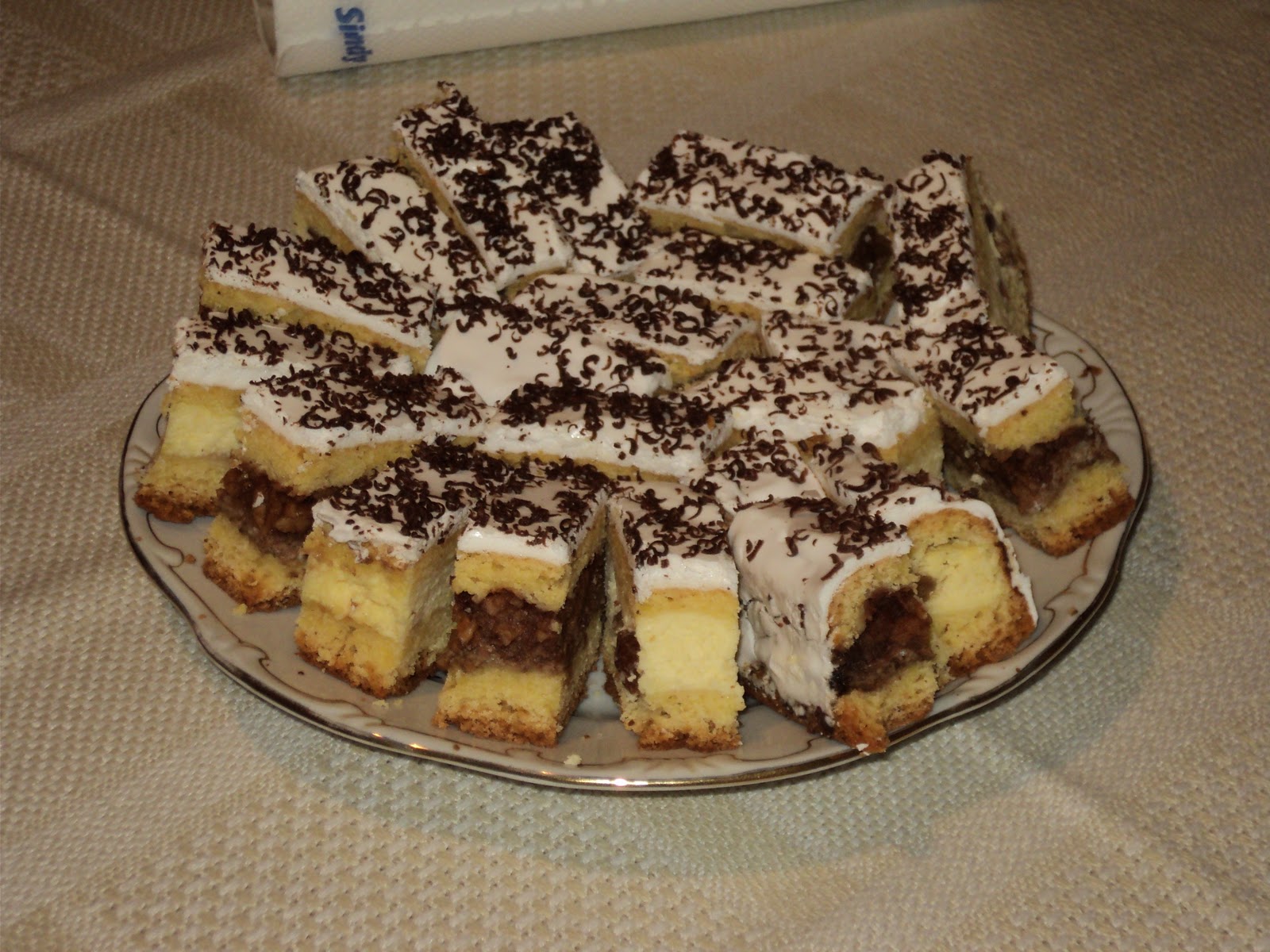 füveskönyv: Habos linzer