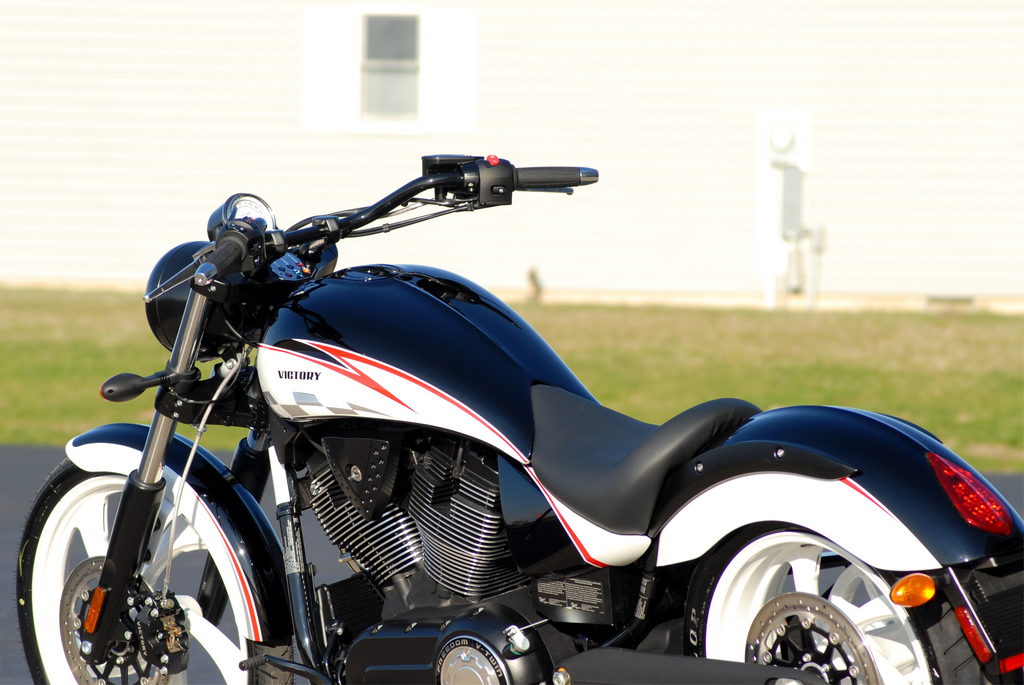 Racing Cafè: Victory Vegas 8-Ball 2009 by Rev Dynamics