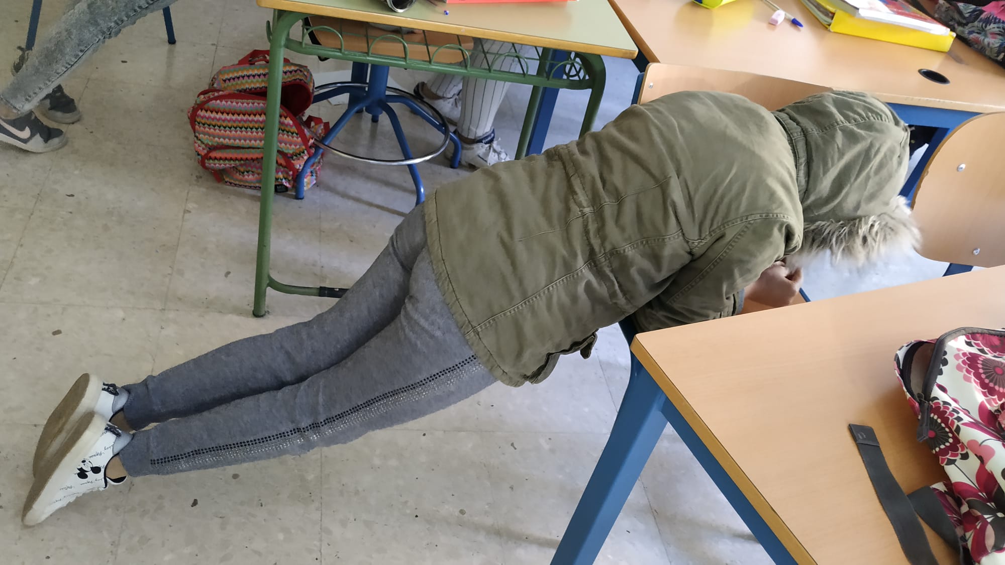 TRASSINSILLAS: EJEMPLOS DE DESCANSOS ACTIVOS EN EL AULA