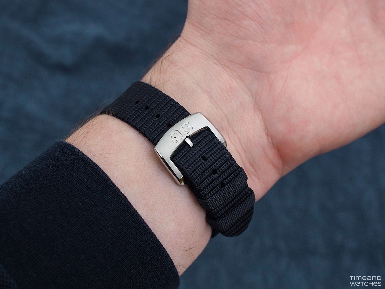 Hands-on Review: Glashütte Original SeaQ 39.5 mm Blue Dial | Time and ...