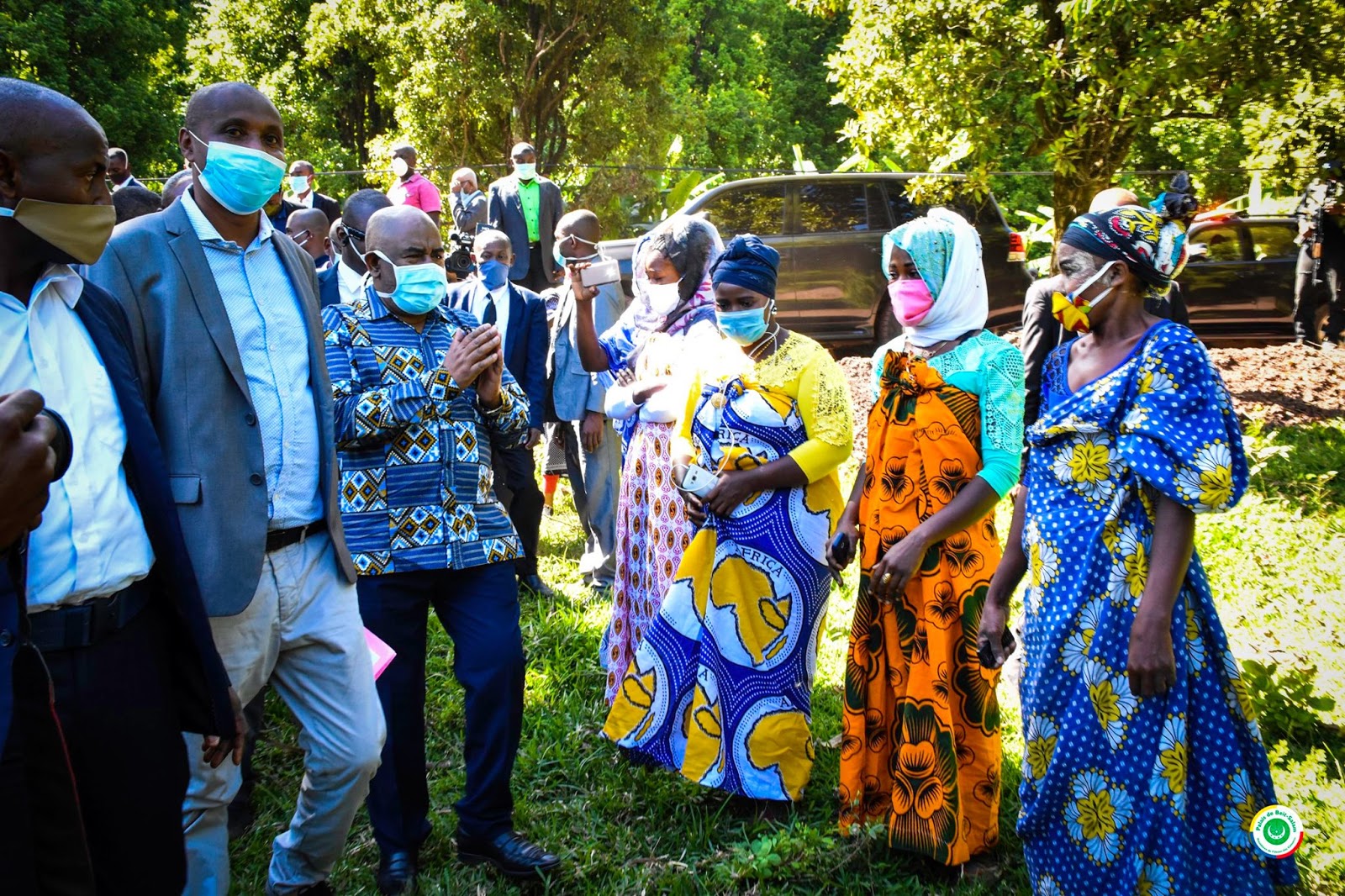 "Nous sommes heureuses et surprises de votre visite ...