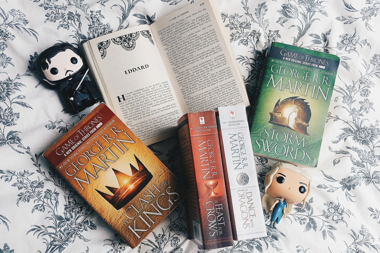 Guide To Reading Big Books - The Nameless Book Blog