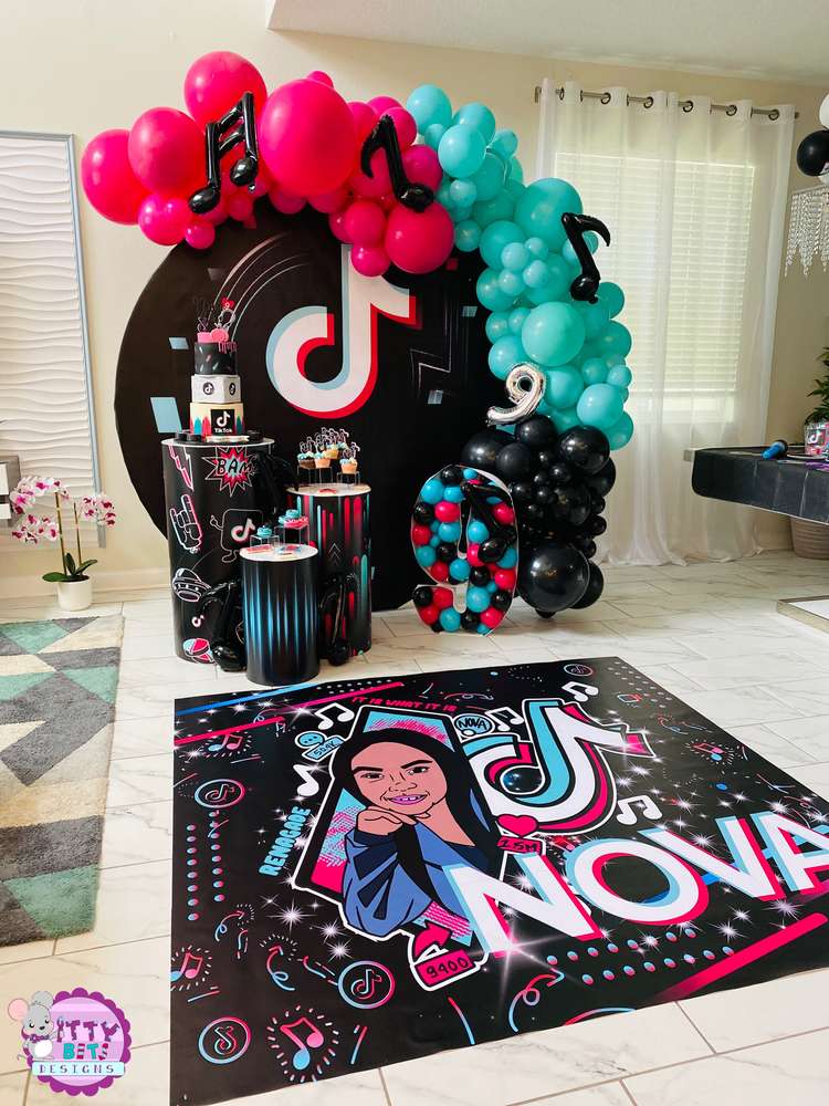 14 Ideas Para Decorar Fiesta De Tik Tok 14-ideas-para-decorar-fiesta-de-tik-tok