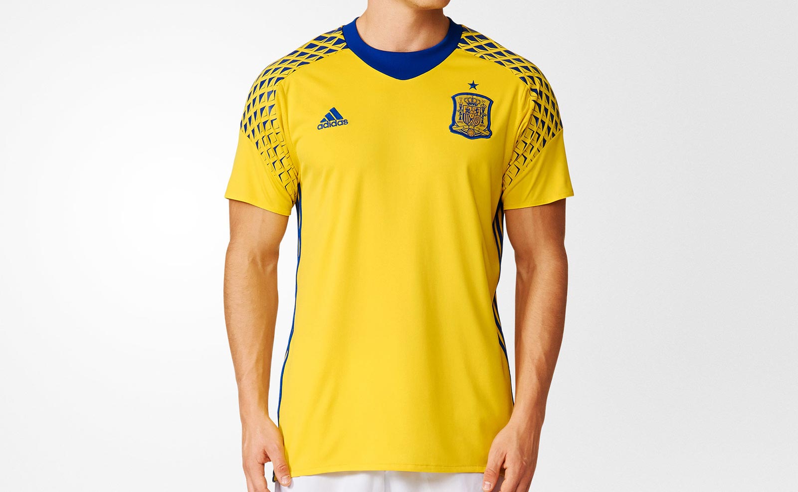 Spain Euro 2016 Goalkeeper Kits Revealed - Footy Headlines