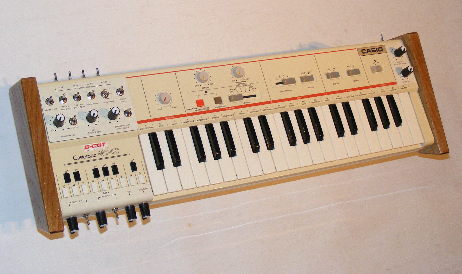 MATRIXSYNTH: S-CAT (0808) CIRCUIT BENT (Desktop) CASIO MT-40 KEYBOARD