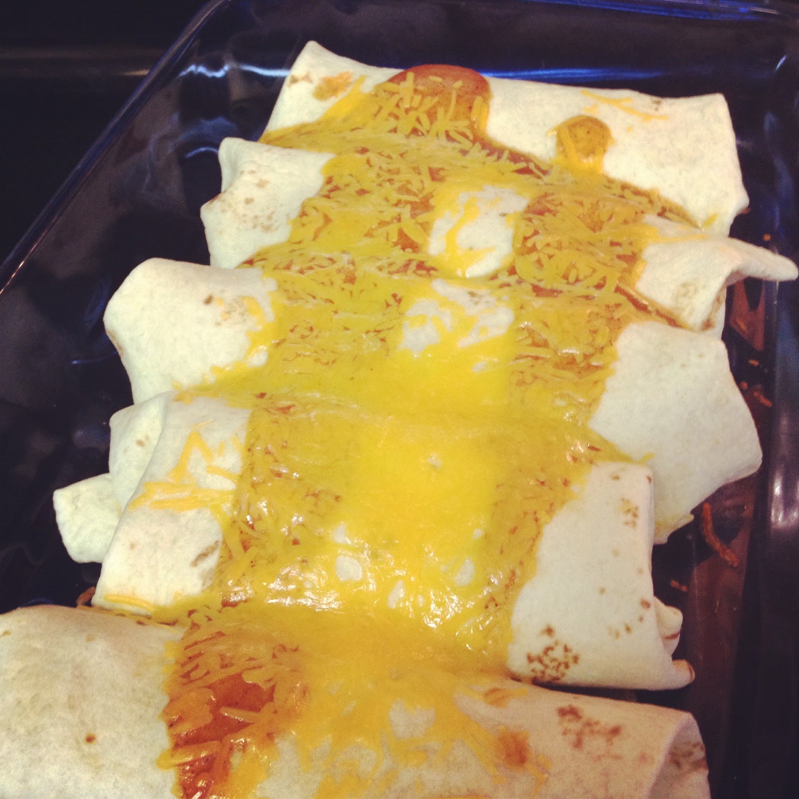 Lola's Homemade Cooking: Beef, Bean & Cheese Burritos