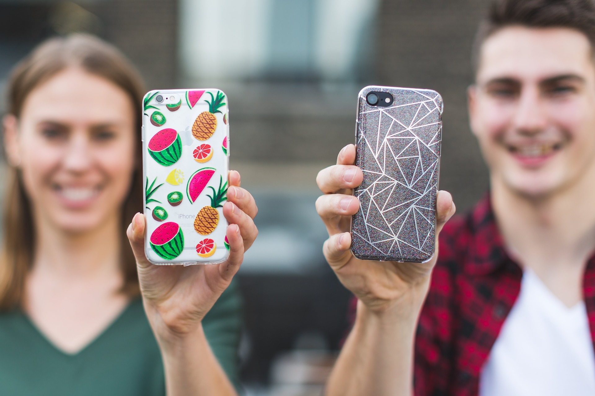 A Practical Mama's Tips for Choosing the Best Phone Case | All-Around ...