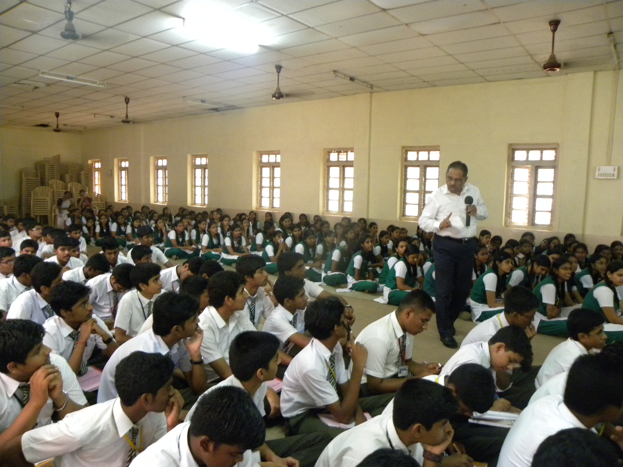 INDIAN DEVELOPMENT FOUNDATION: Dr. AP Jayaraman igniting young minds ...