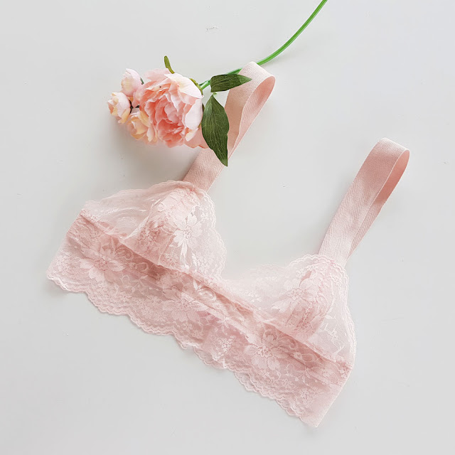 Sew your own Pretty Lace Bralette | Fashion tutorial | Now thats Peachy