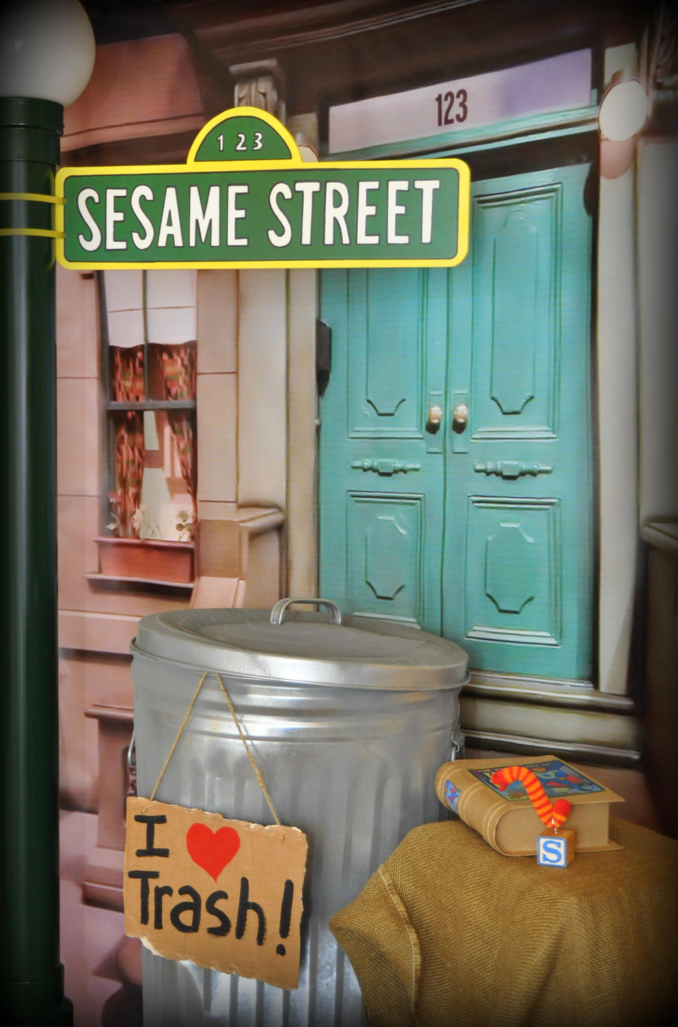 M Ann M: Slimey the Worm - Tutorial