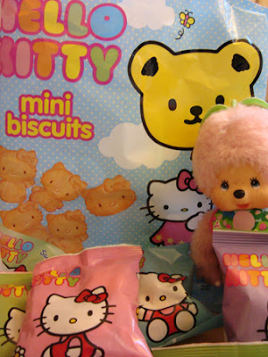 Hello Kitty turns into a mini biscuit | JUMI