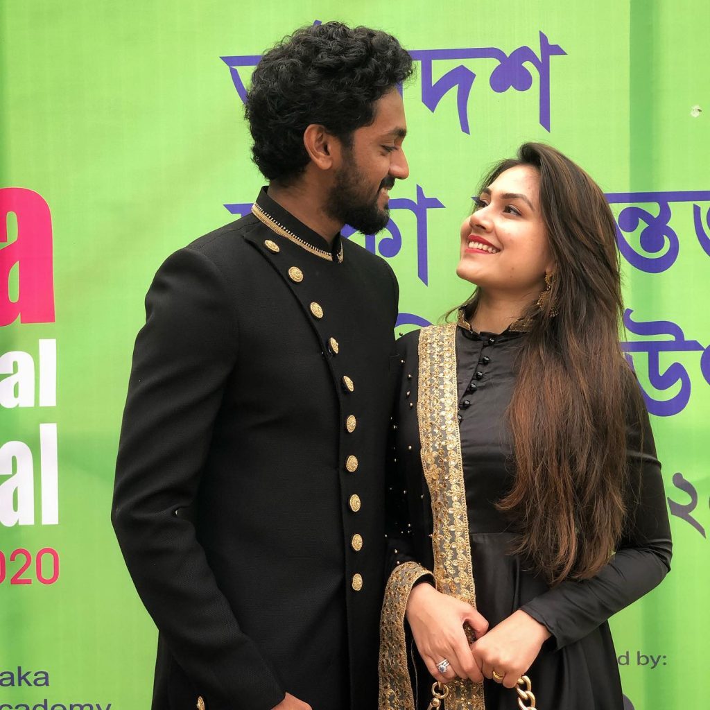 40 family photos of Sajitha Anthony and Buvi