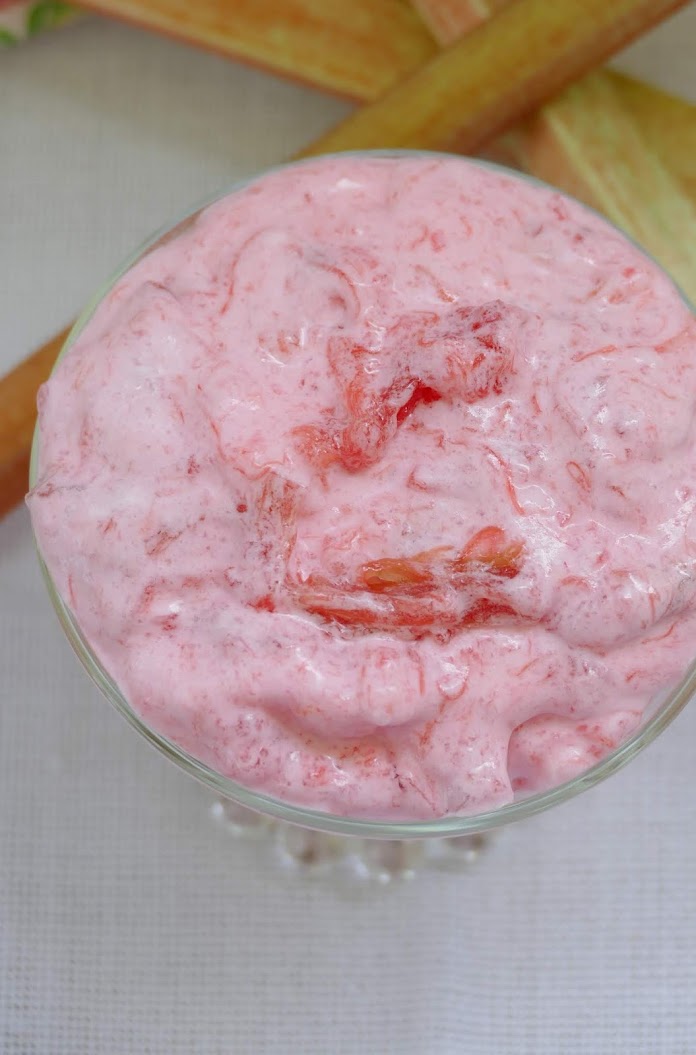 Delicious Rhubarb Fluff Recipe
