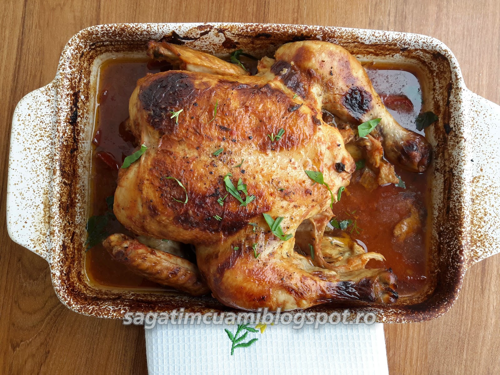 Sa gatim cu Ami: Pui cu rosii si bulion la cuptor