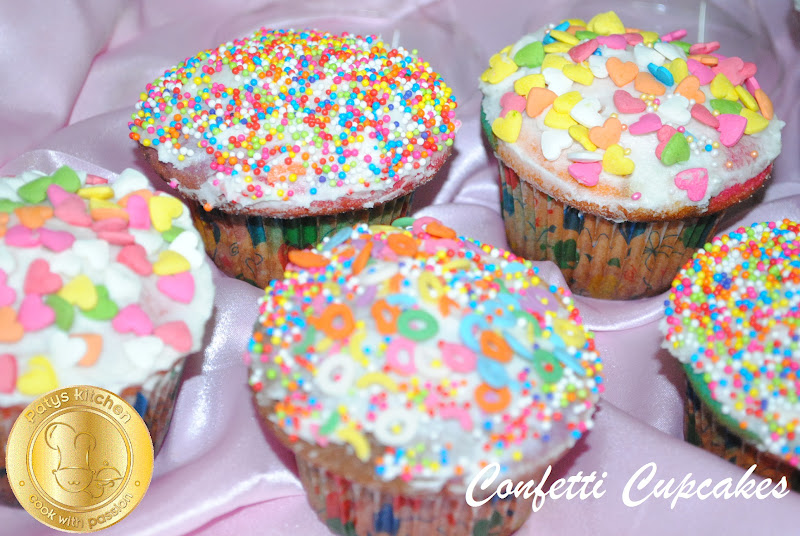 PATYSKITCHEN: CONFETTI CUPCAKES