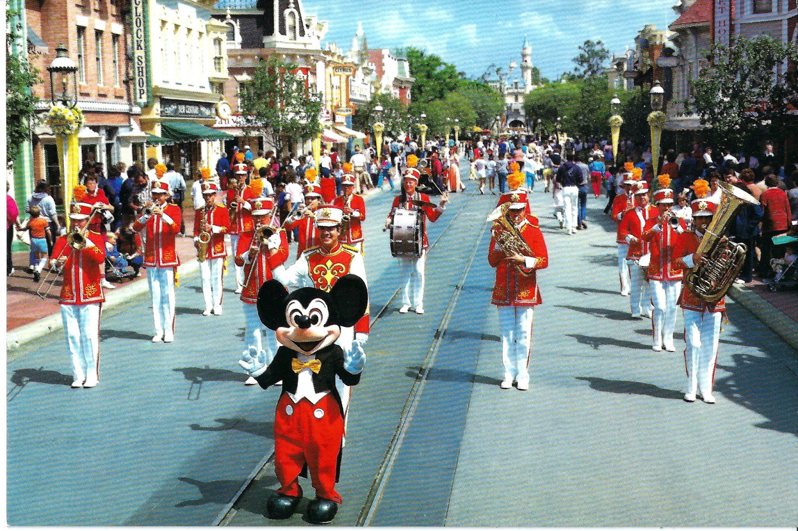 Disney Avenue: 91 Vintage Disney Postcards You Have To See