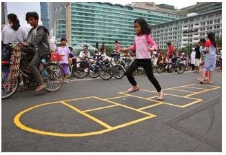 Blog saya: Let’s play Engklek! Have fun and be health…