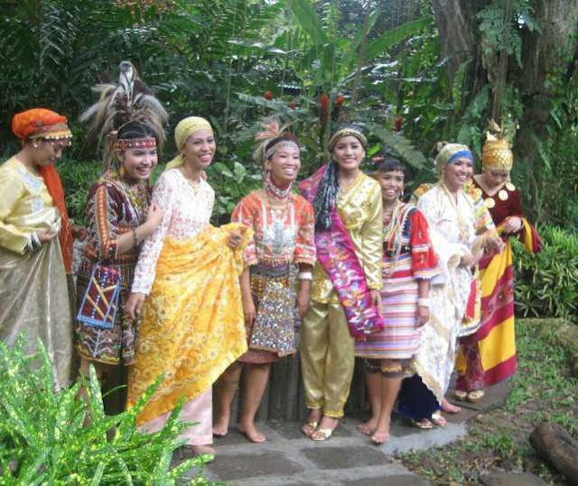 walking distance & et cetera -: Sama Tribe