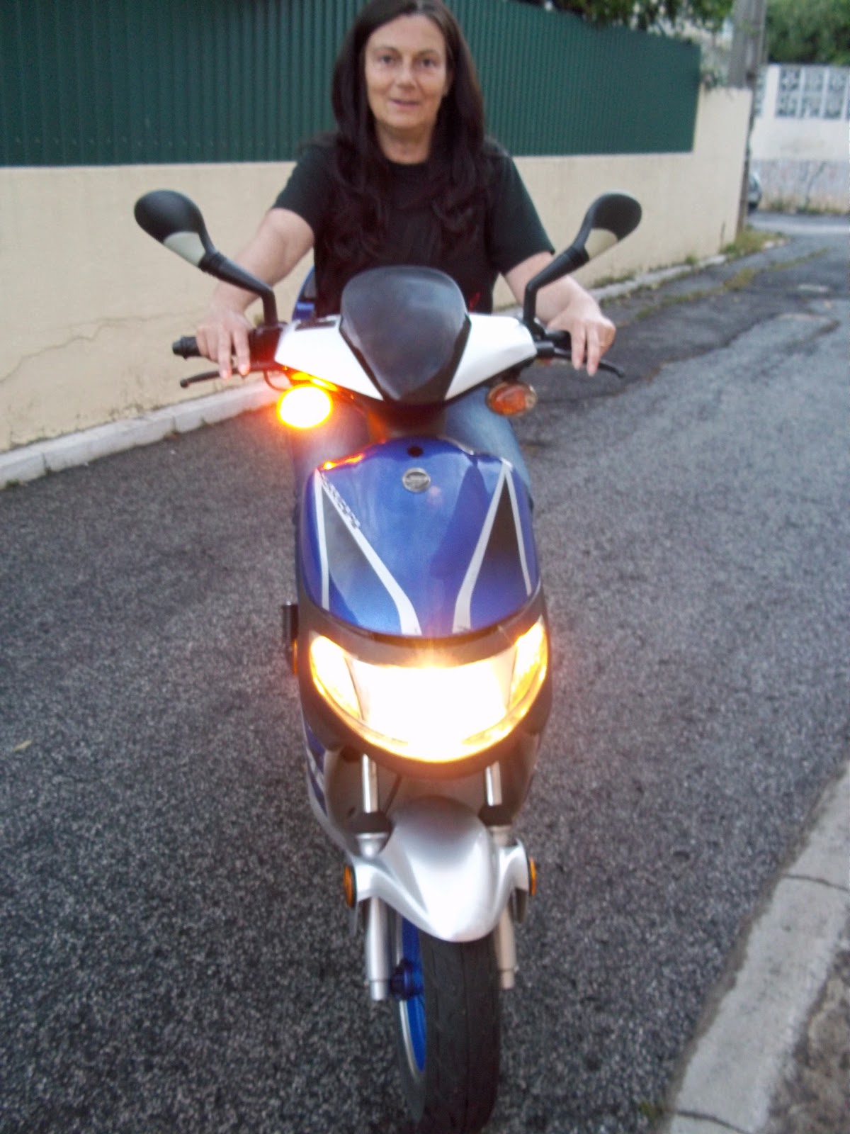 Tuga100Juízo: A Keeway (Keeway Hurricane 50) e a Ritinha (Yamaha Target 50)