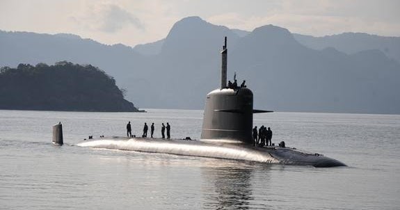 BARANG BARU BARANG LAMA: KAPAL SELAM KEDUA KD TUN ABDUL RAZAK KEMBALI ...