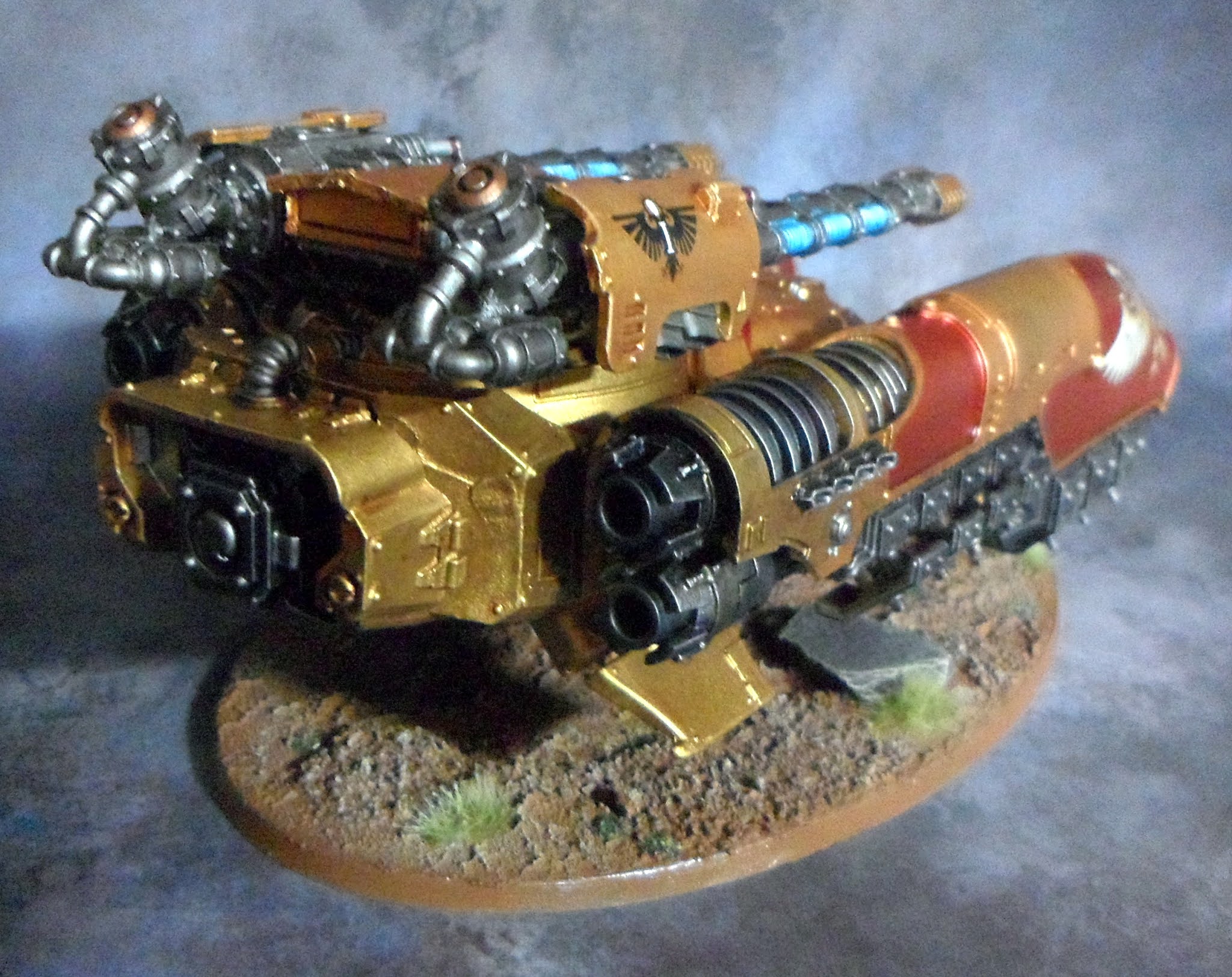 WeeMen: Adeptus Custodes - Caladius Grav Tank