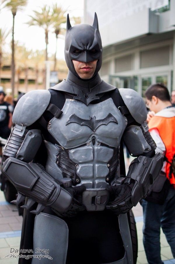 COMIC BOOK FAN AND LOVER: COSPLAYS # 100: BATMAN