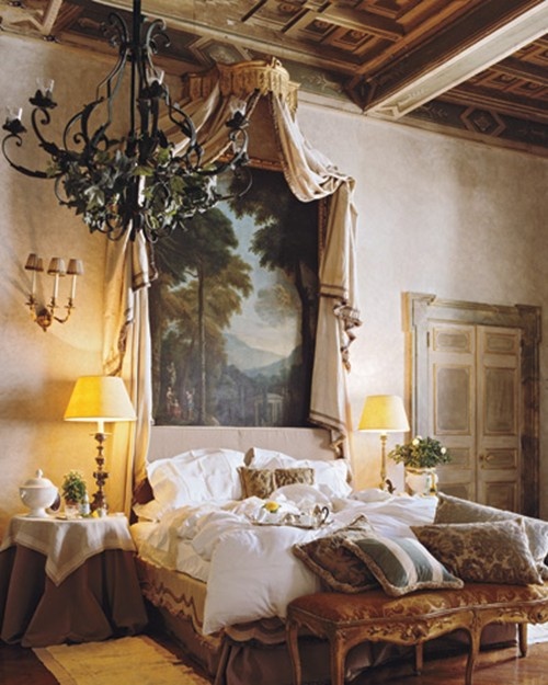Eye For Design: Decorating Your Bedroom........Boudoir Style