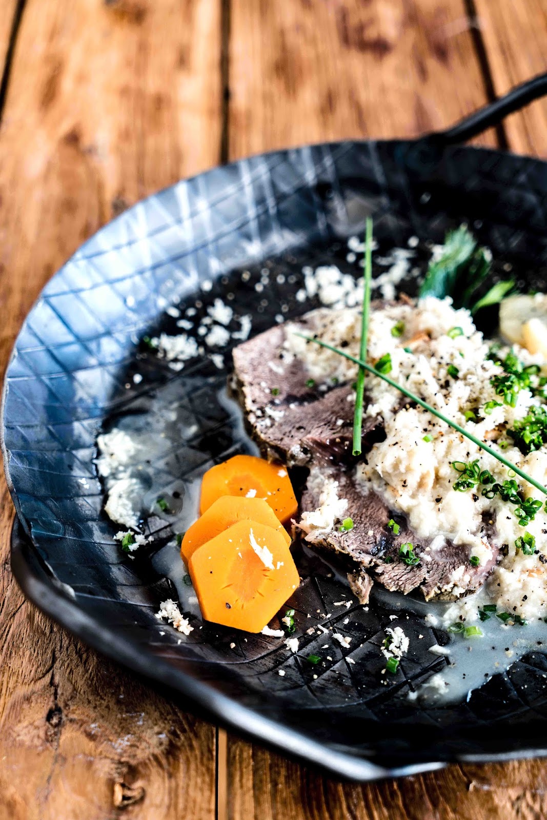 stuttgartcooking: Gekochtes Rindfleisch vom Schaufelbug mit Semmel-Kren