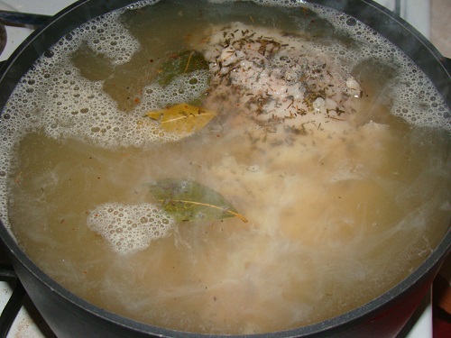 Cristina's world: Sunca fiarta in zeama de varza murata