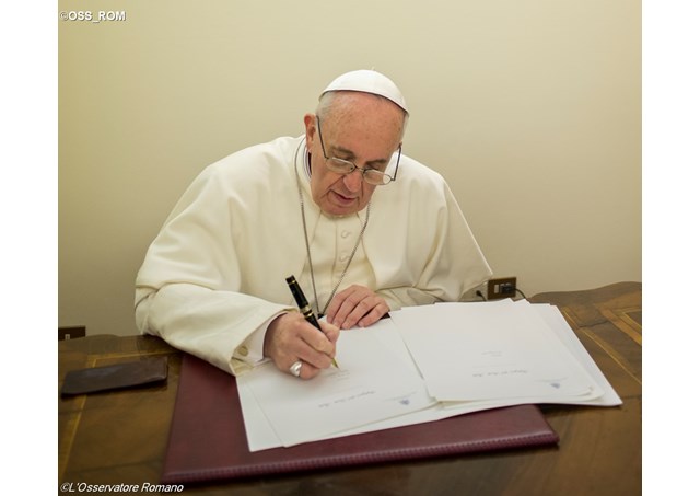 Munus: Liturgia e dintorni: NON SOLO UNA “CORRECTIO PATERNALIS” DEL ...