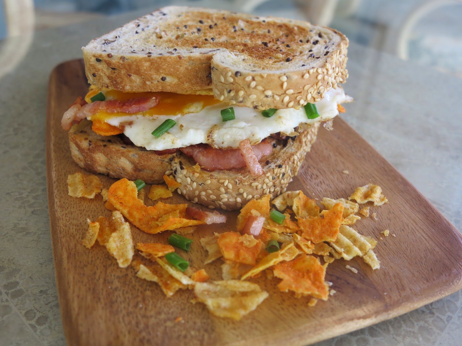 Nibble Nation: How To: Chippy Sandwich