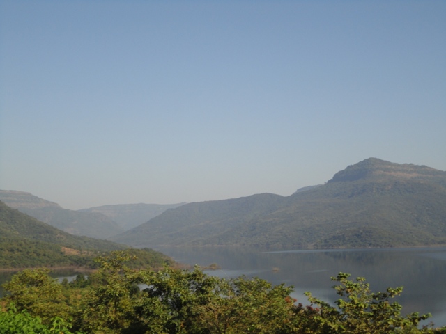 As I Explore .....: Tilari Dam, Dodamarg