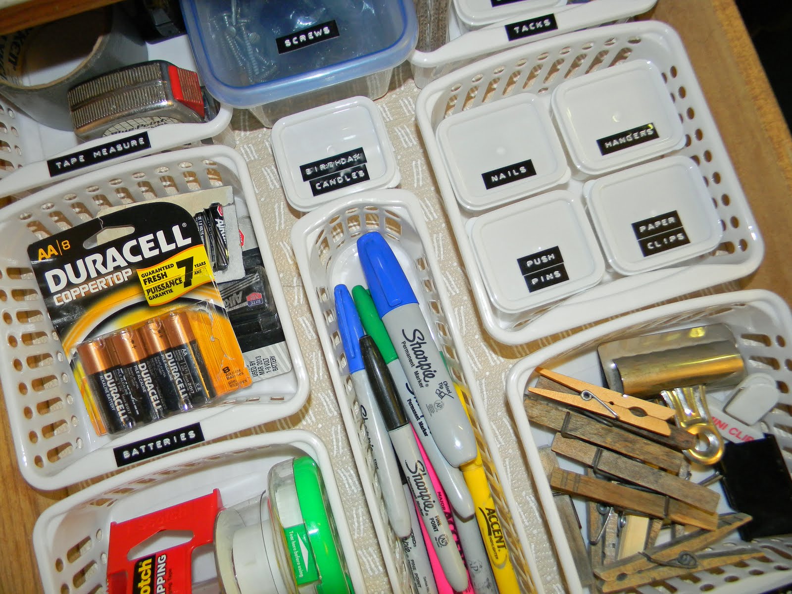 IT’S ALL GOOD.: fUnkY JuNk junk drawer!!