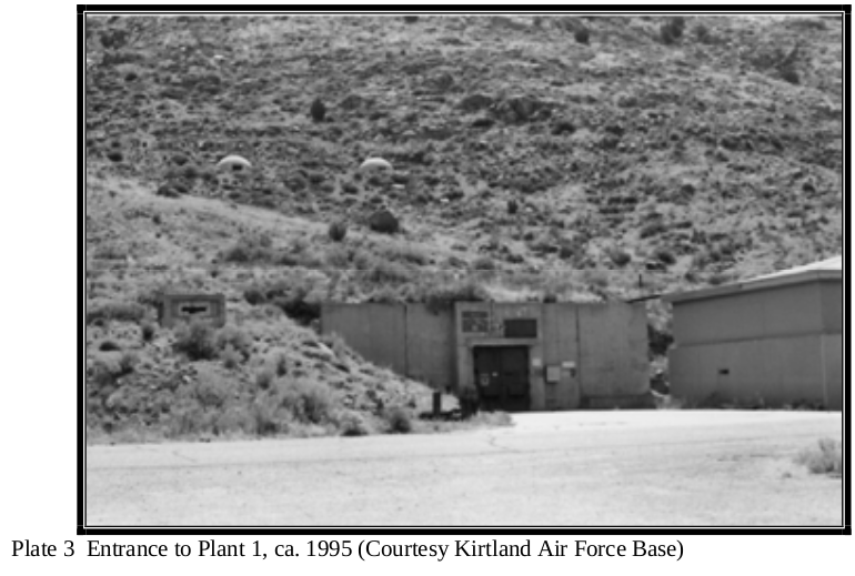 Camping Canadian: The Manzano Base