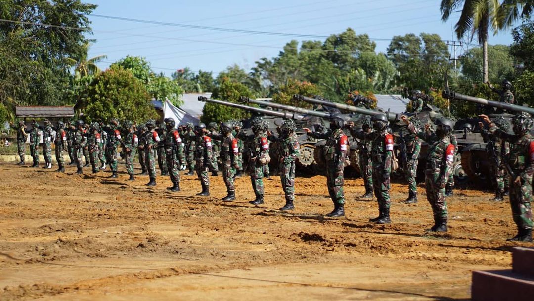 DEFENSE STUDIES: Yonkav 12/BC Latihan Uji Siap Tempur Tingkat Kompi