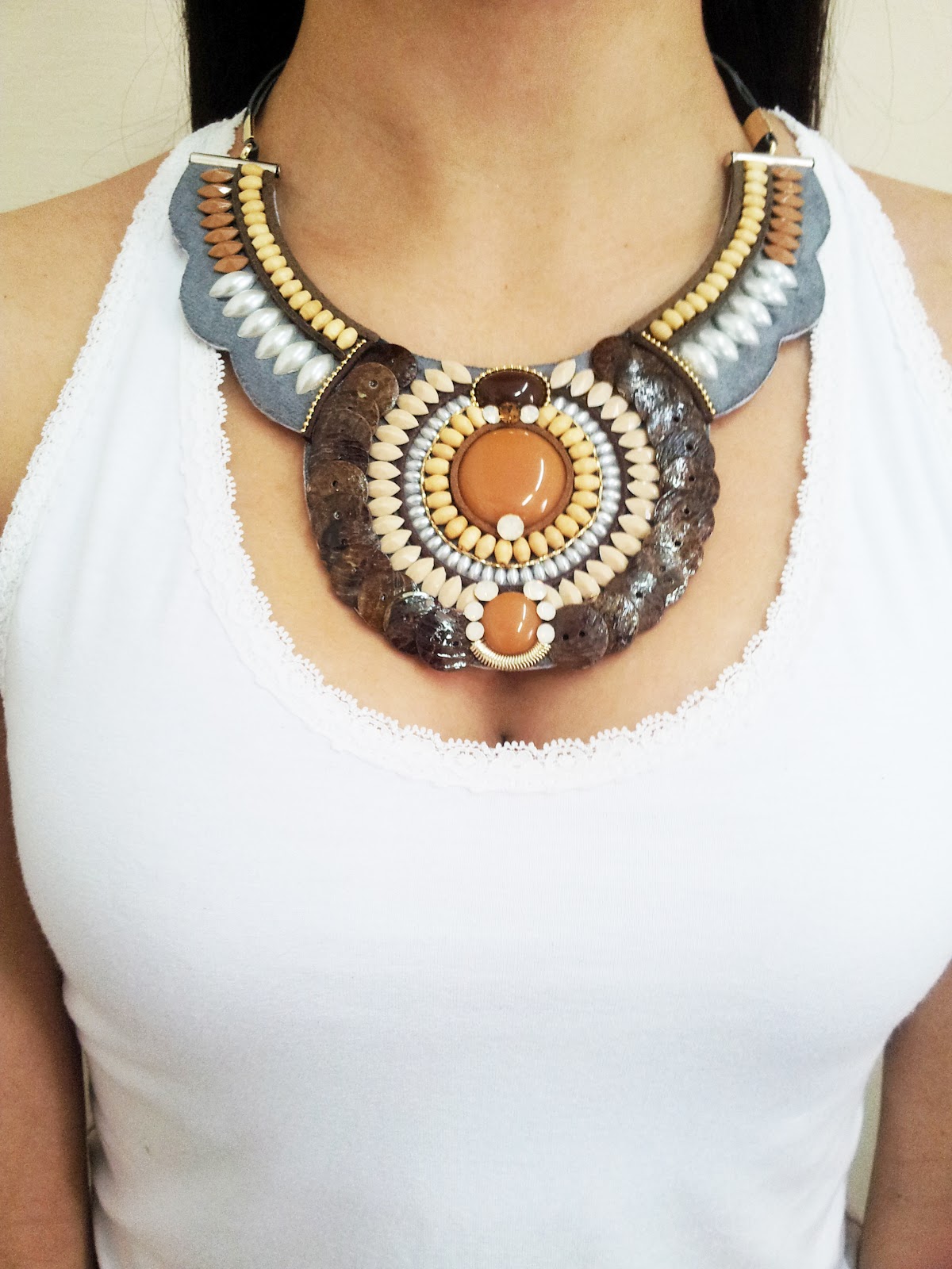 Bia Nunes: Maxi Colares