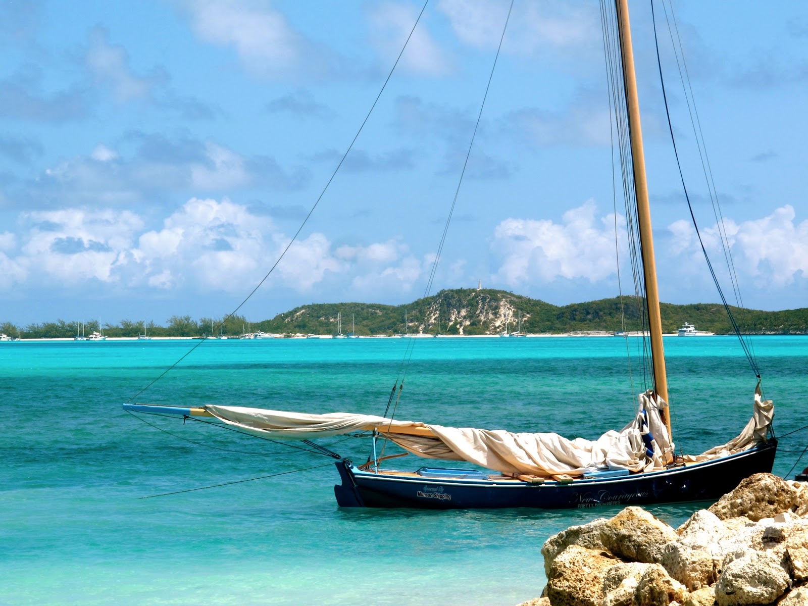 Windtraveler: Bahamian Sloop Sailing