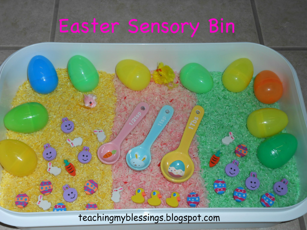 Teaching My Blessings: Easter Sensory Bin