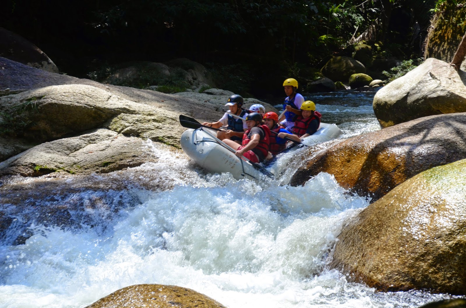 Gopeng White Water Rafting River Rafting Malaysia : Gopeng White Water ...