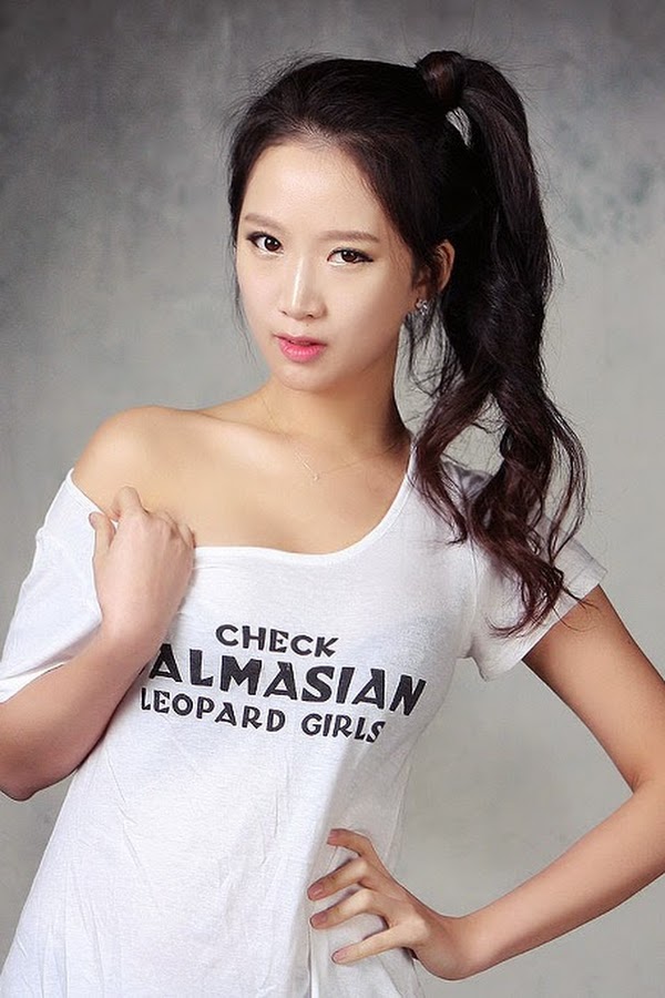 Han Se Rin - Debut Studio Sets - Cute Asian Girls