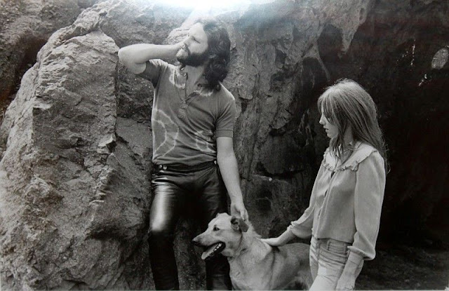 Jim Morrison and His Girlfriend Pamela Courson Taken by Edmund Teske in ...