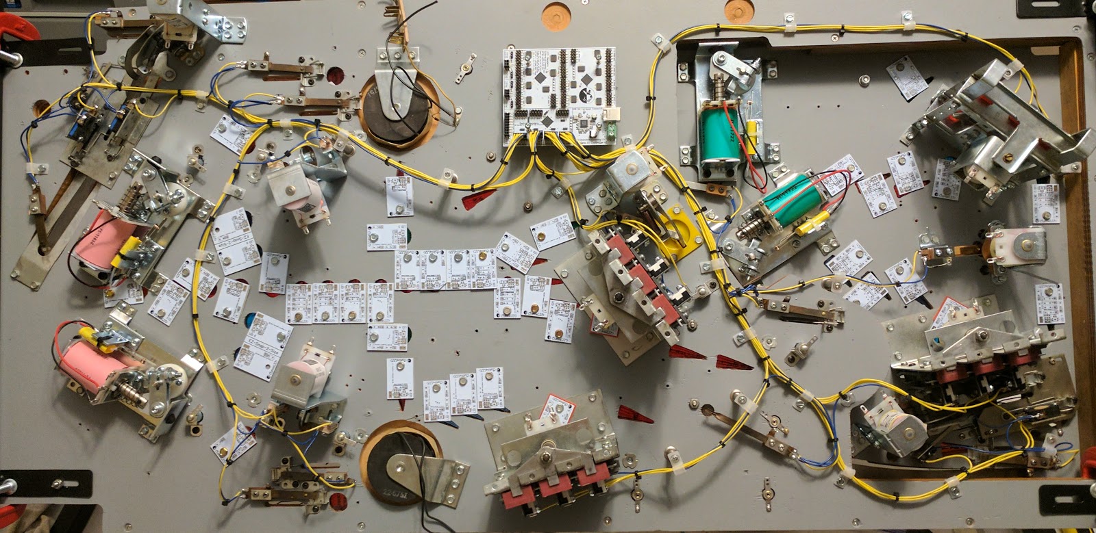 Pinball Chameleon's Guide to DIY Pinball Machine Construction: "The ...