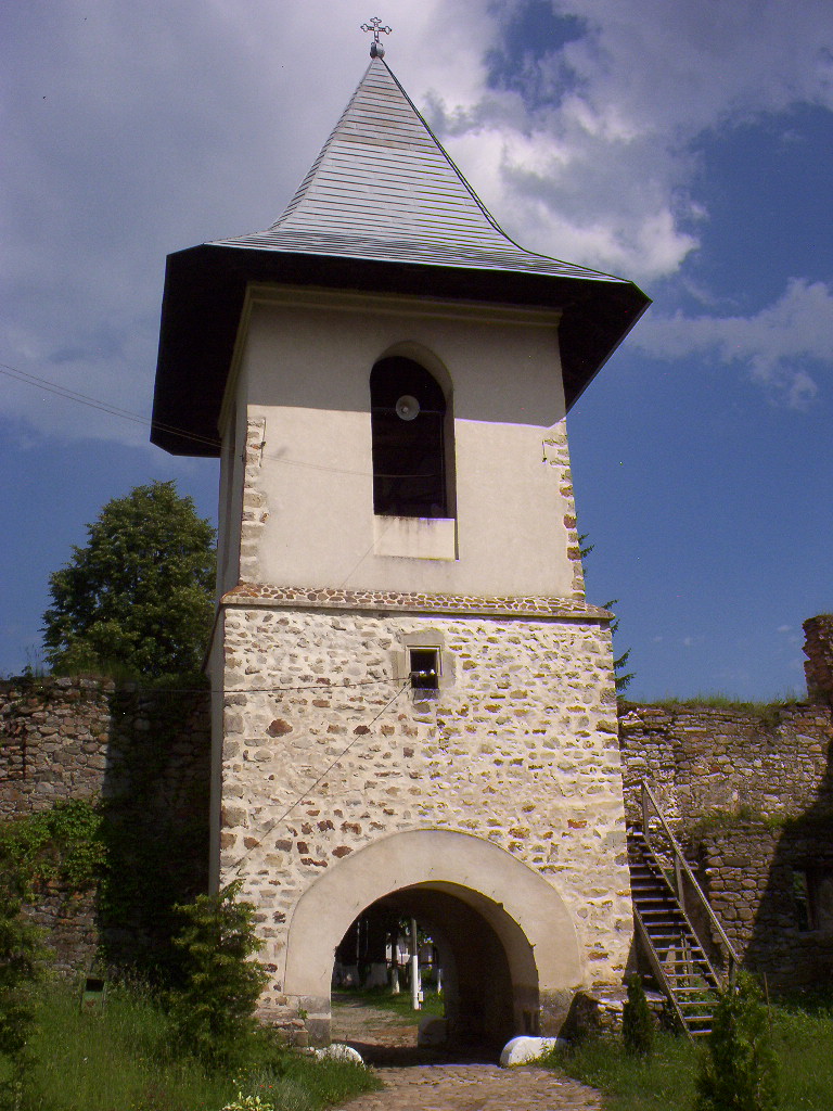 Taraba lui Cristinel - Diverse: Manastirea Tazlau, vestita vatra monahala