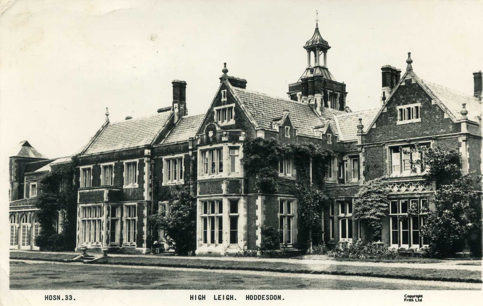 Landed families of Britain and Ireland: (369) Barclay of Youngsbury ...