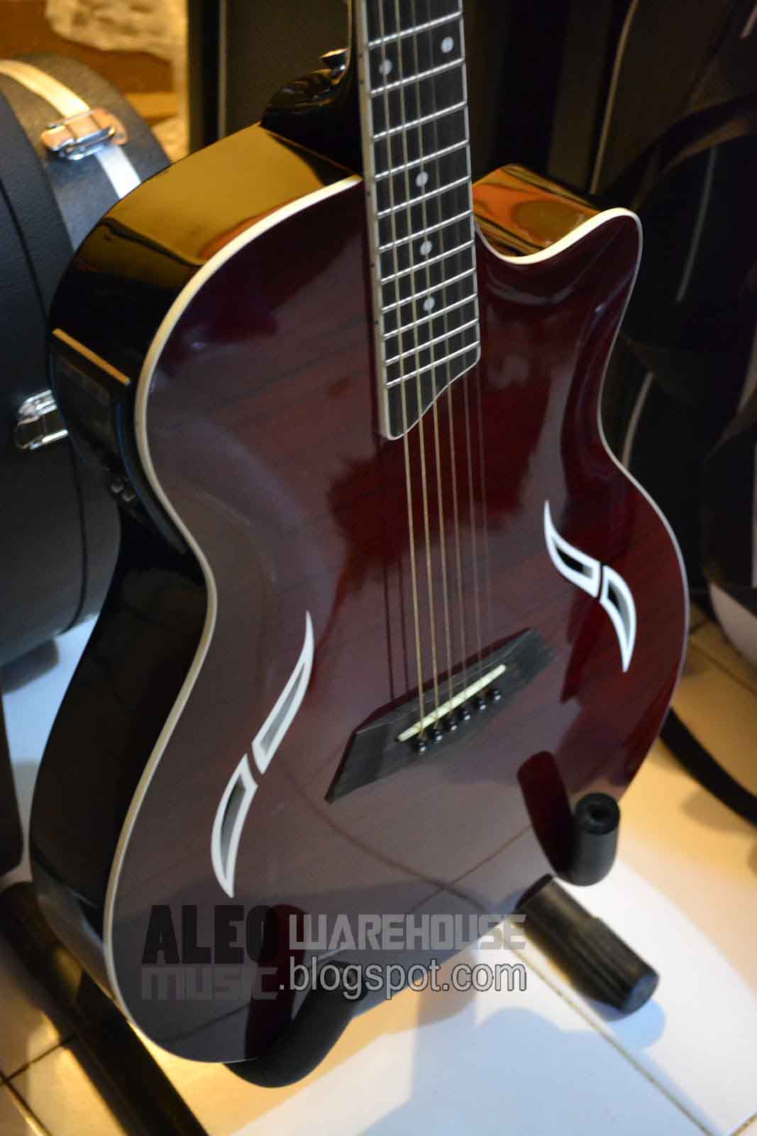 Aleo Music Warehouse: TAYLOR ACOUSTIC RED MAROON CUSTOM