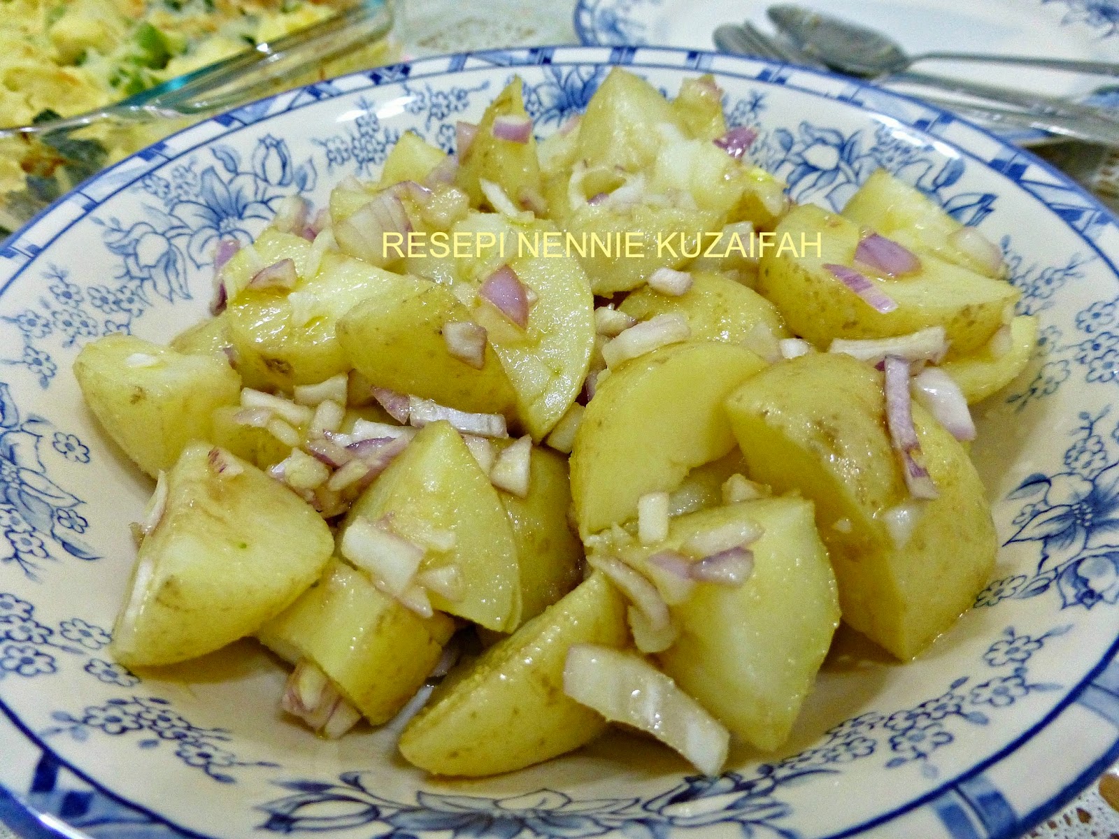 RESEPI NENNIE KHUZAIFAH: Salad ubi kentang yukon