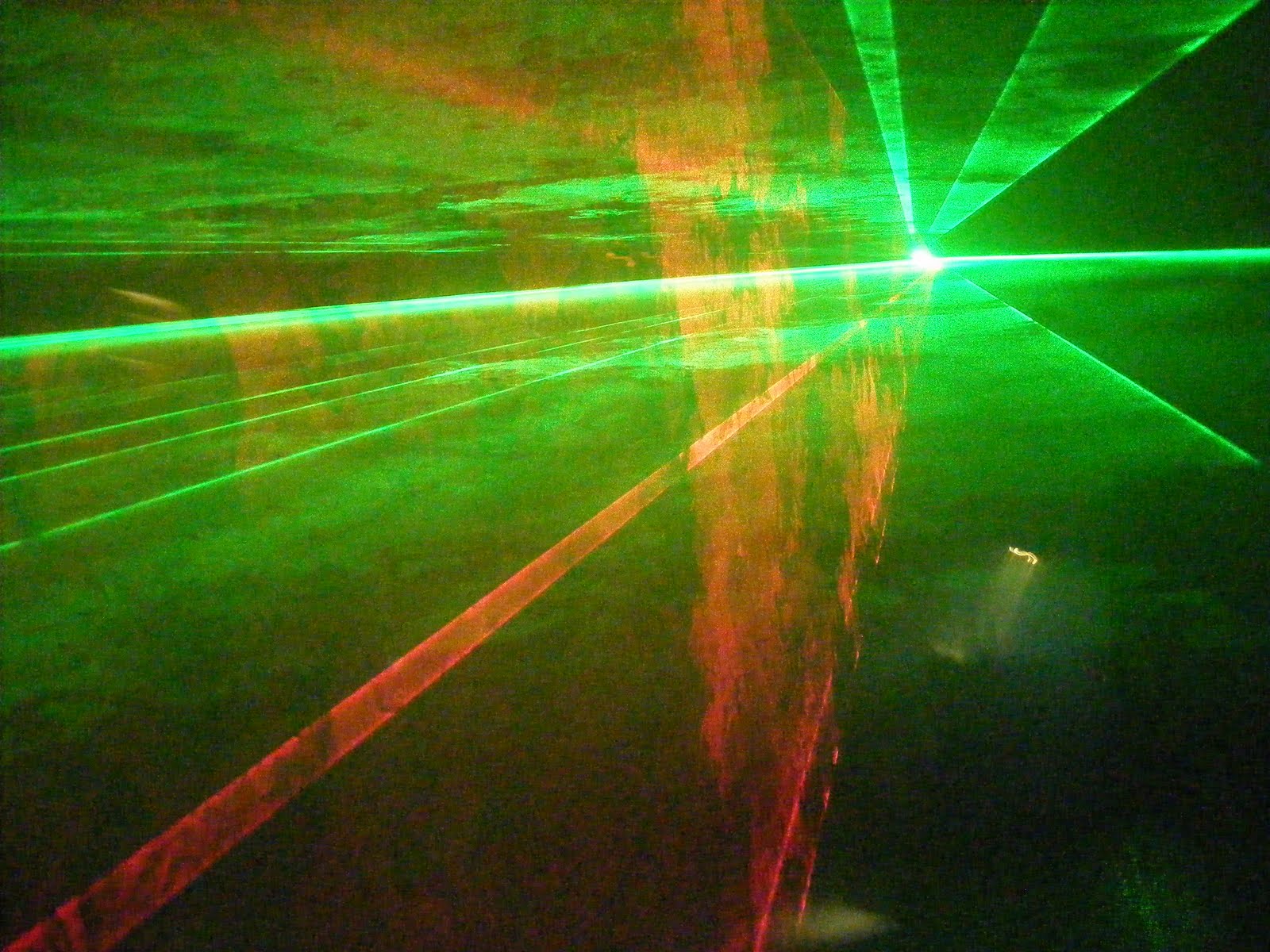 Rovisiòn: LUCES LASER PARA EVENTOS
